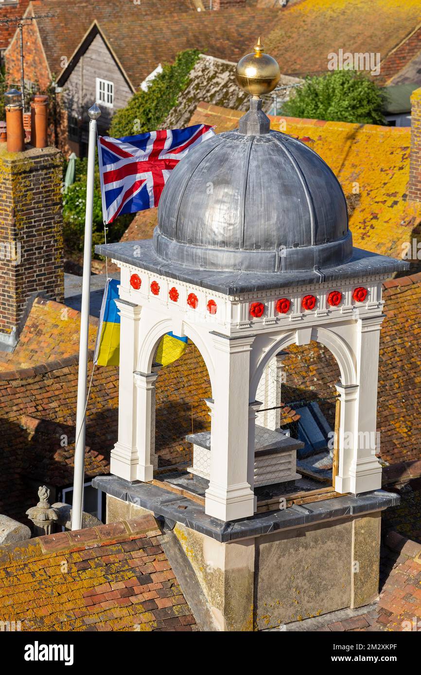Building with dome on roof hi-res stock photography and images - Alamy