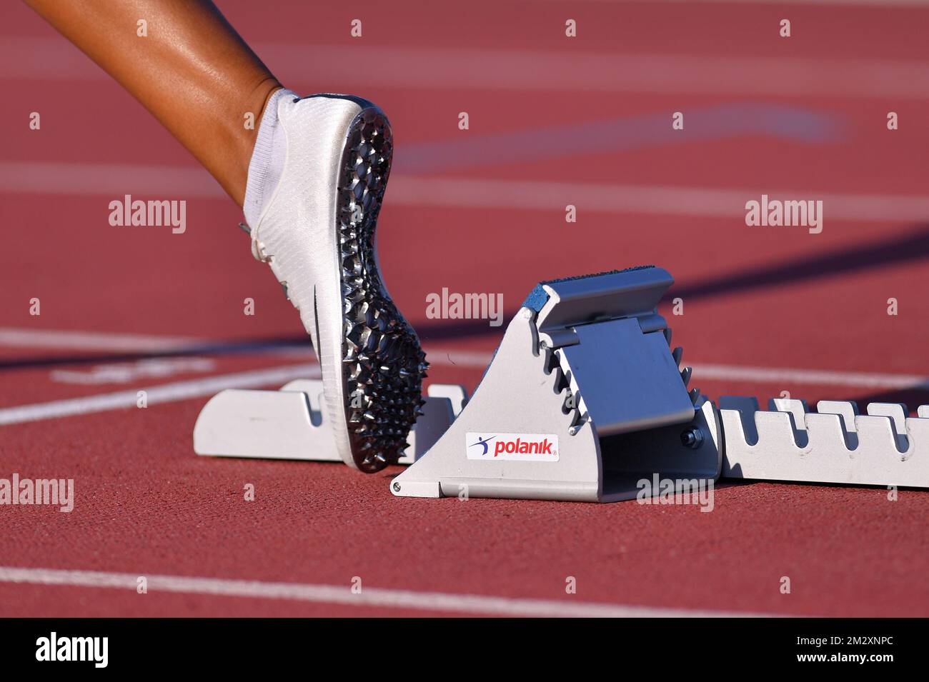 Start block illustration hi-res stock photography and images - Alamy