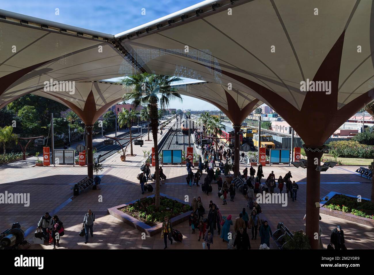 Passers-by, crowd on platform, view from above, Marrakech railway ...