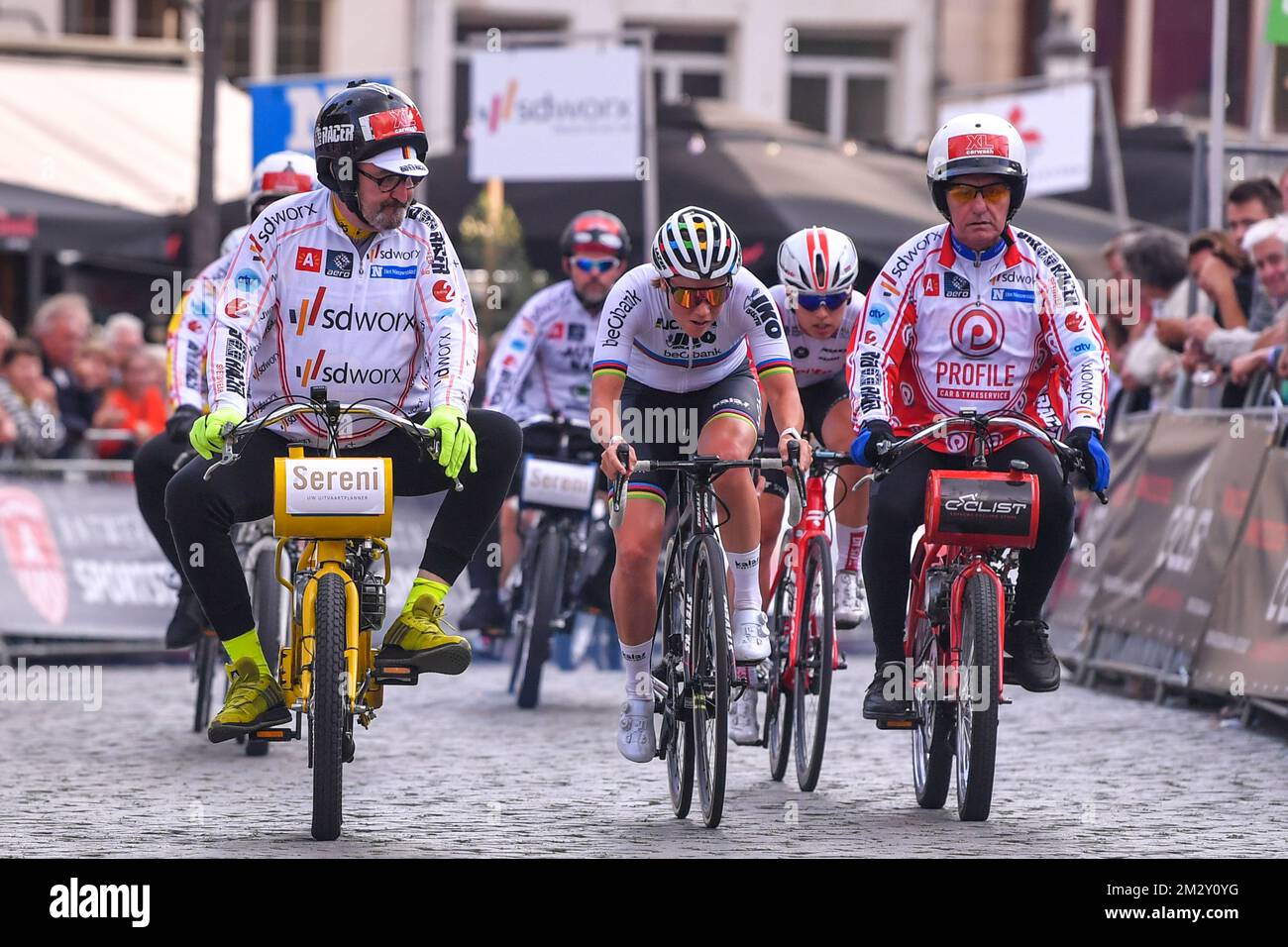 Na tour derny criterium antwerp cycling race hi-res stock photography ...