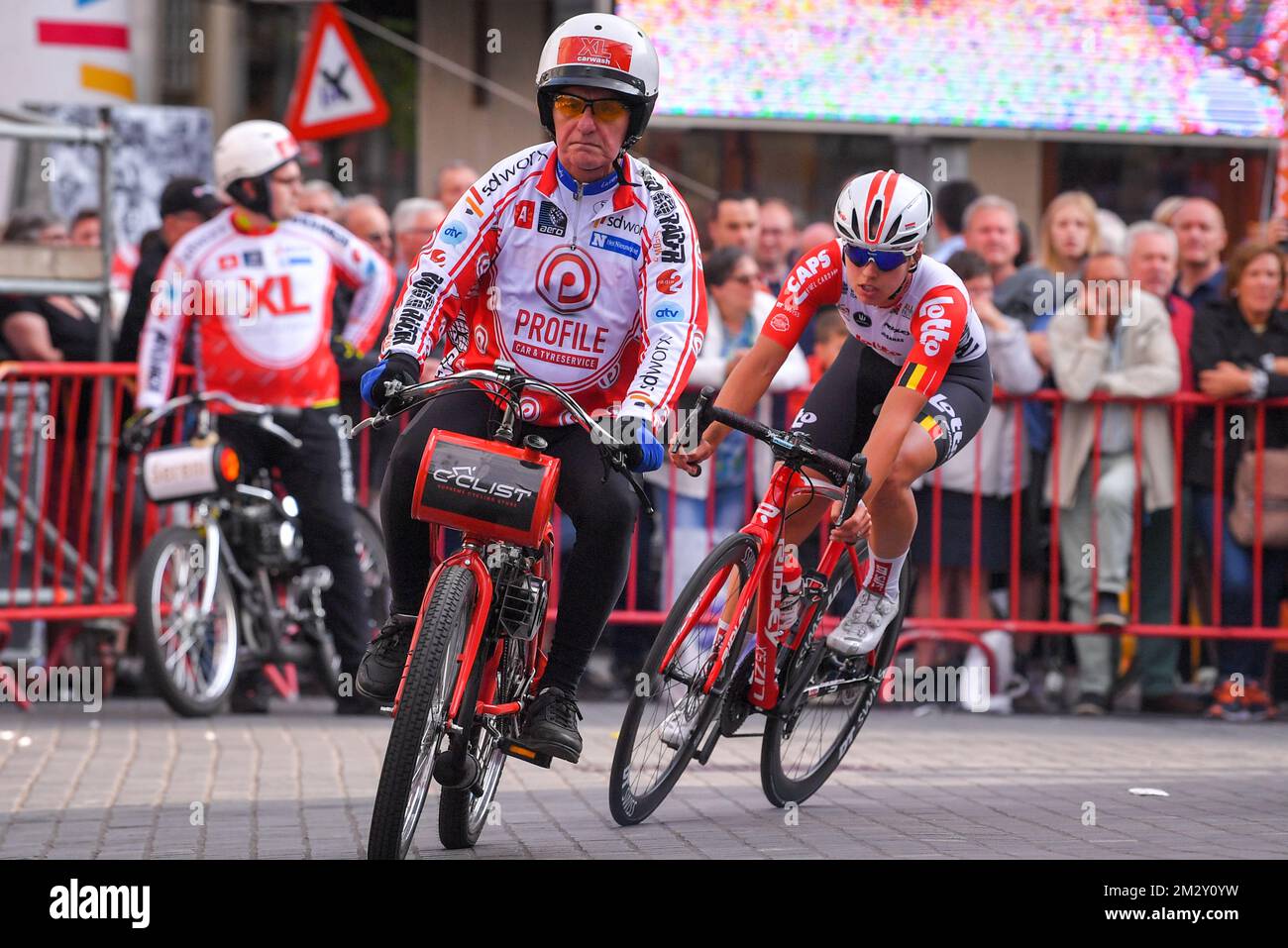 Na tour derny criterium antwerp cycling race hi-res stock photography ...