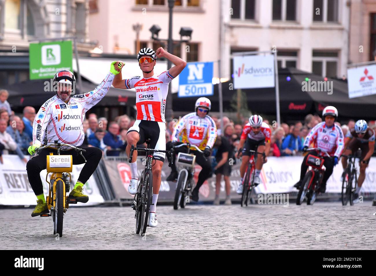 Na tour derny criterium antwerp cycling race hi-res stock photography ...