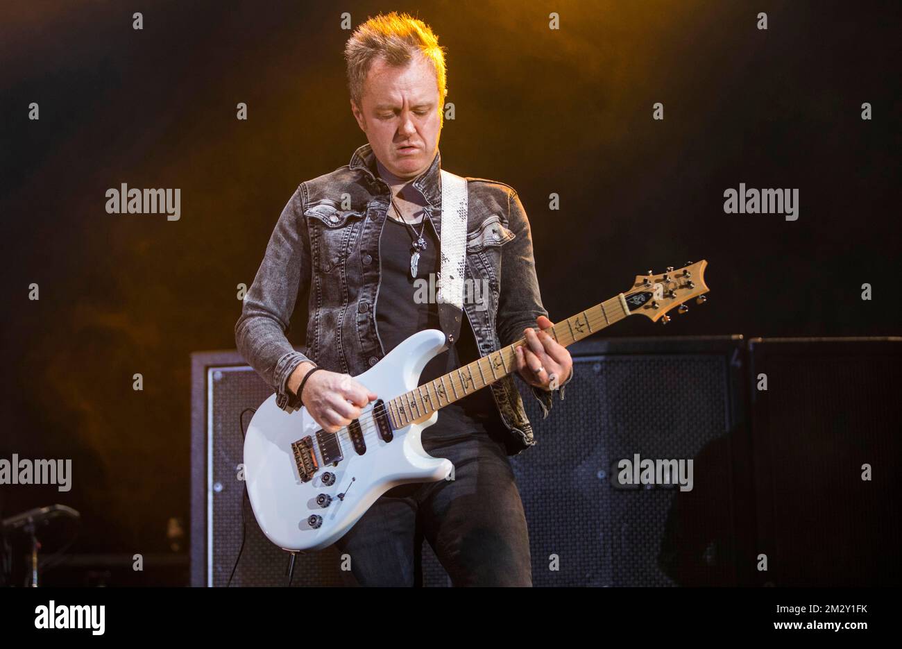 Simon mcbride musician hi-res stock photography and images - Alamy