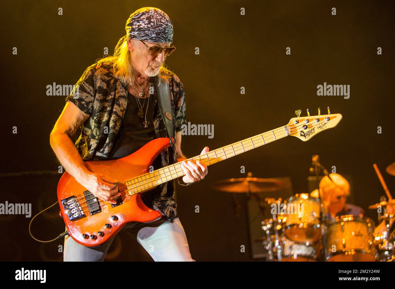 Deep purple bassist roger hi-res stock photography and images - Alamy