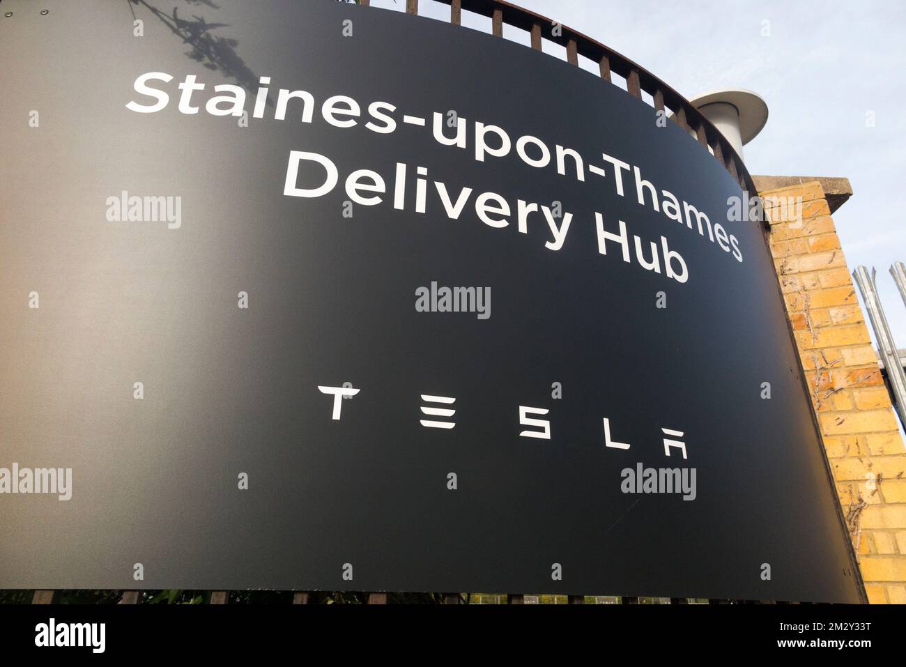 Delivery collection hub sign / signage / signs for UK customers picking ...