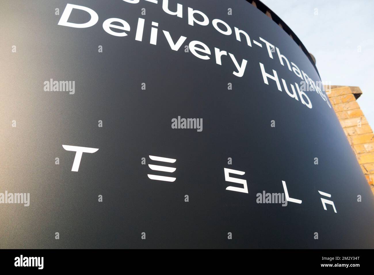 Delivery collection hub sign / signage / signs for UK customers picking ...