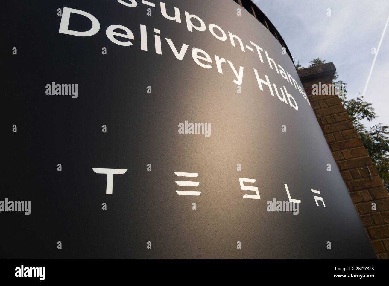 Delivery collection hub sign / signage / signs for UK customers picking ...