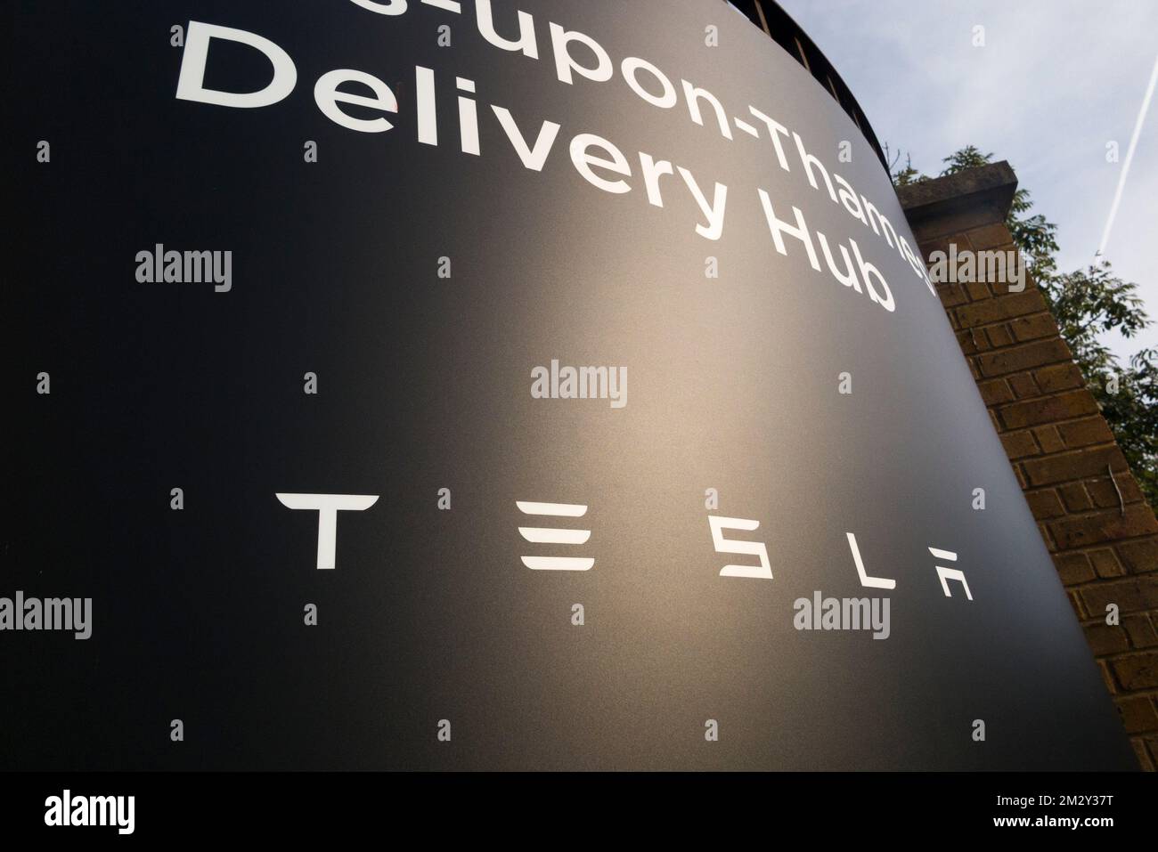 Delivery collection hub sign / signage / signs for UK customers picking ...