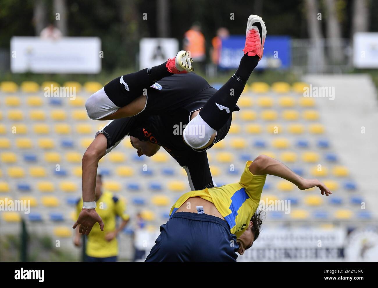 Roeselare's Nermin Zolotic and Union's Casper Nielsen are pictured in ...