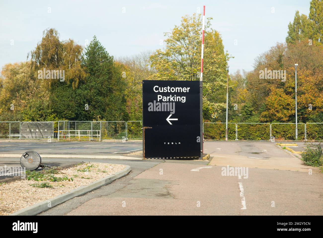 Delivery collection hub sign / signage / signs for UK customers picking ...