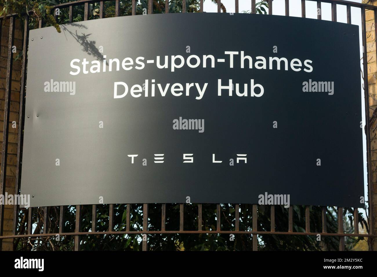 Delivery collection hub sign / signage / signs for UK customers picking ...