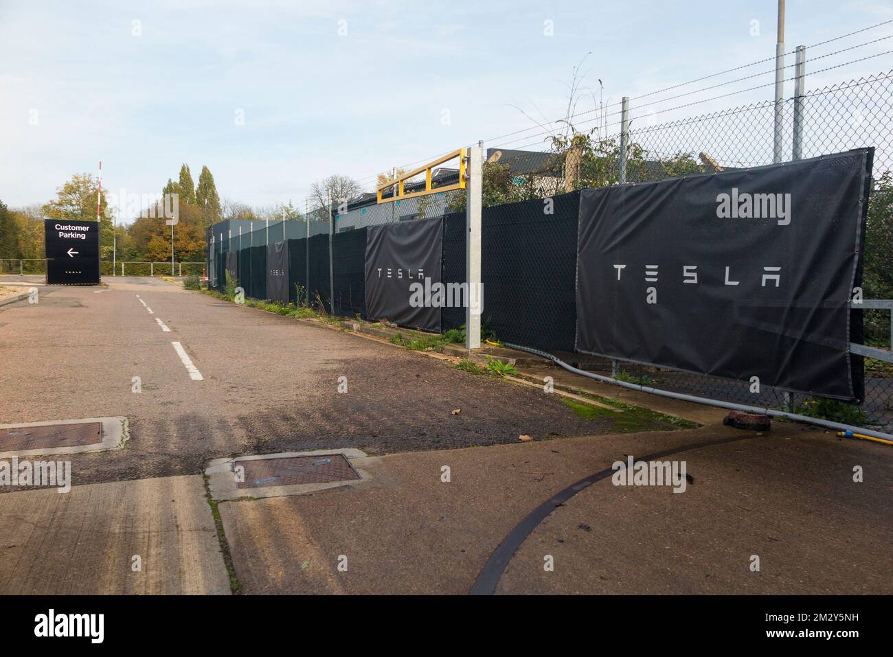 Delivery collection hub sign / signage / signs for UK customers picking ...