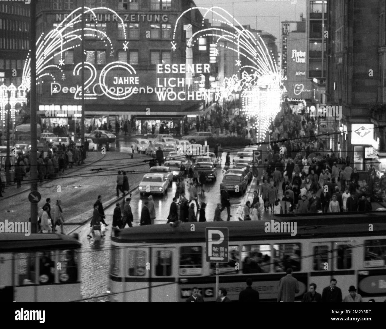 The Light Weeks in the city of Essen, here on 20. 12. 1969, brought ...