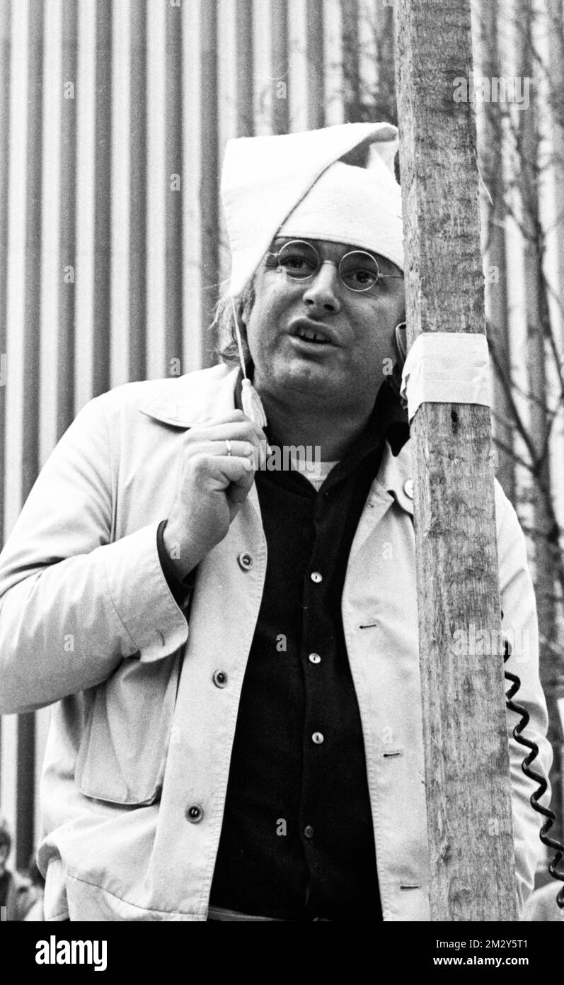 During the election campaign for the 1969 Bundestag elections, here in ...