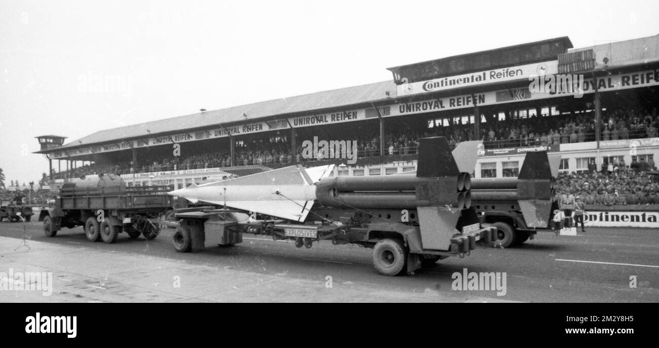 Parade of the Bundeswehr on the 20th anniversary of the founding of ...
