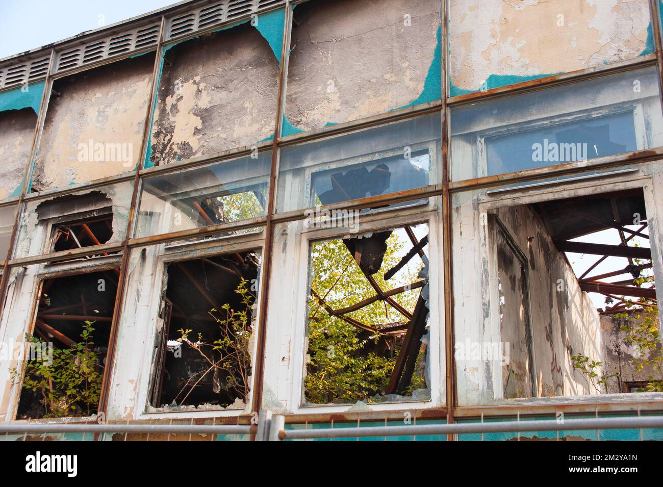 Industrial ruin, abandoned factory, destroyed windows, Leipzig, Germany ...
