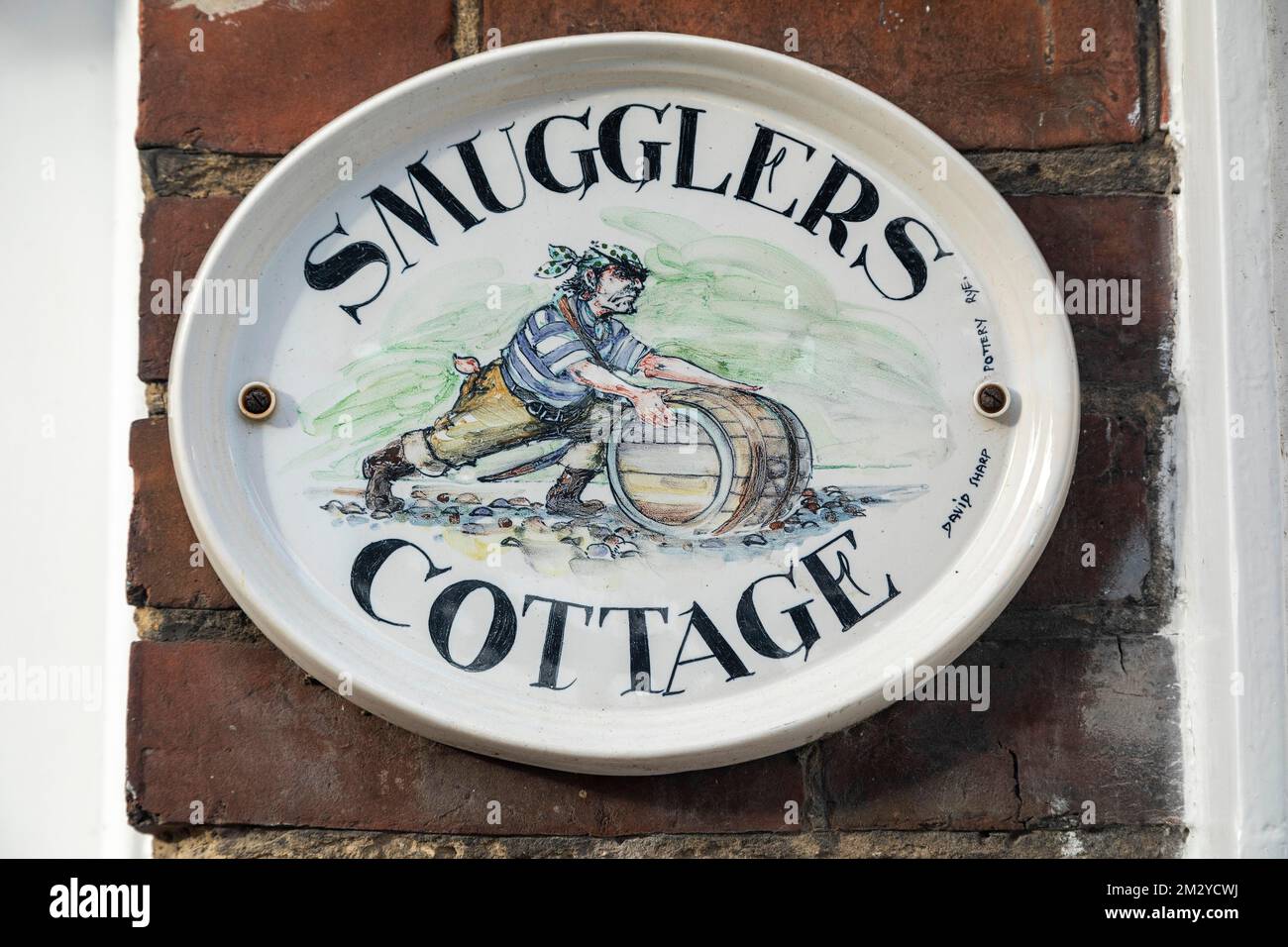 Sign with house name, Smugglers Cottage, Mermaid Street, Rye, East ...