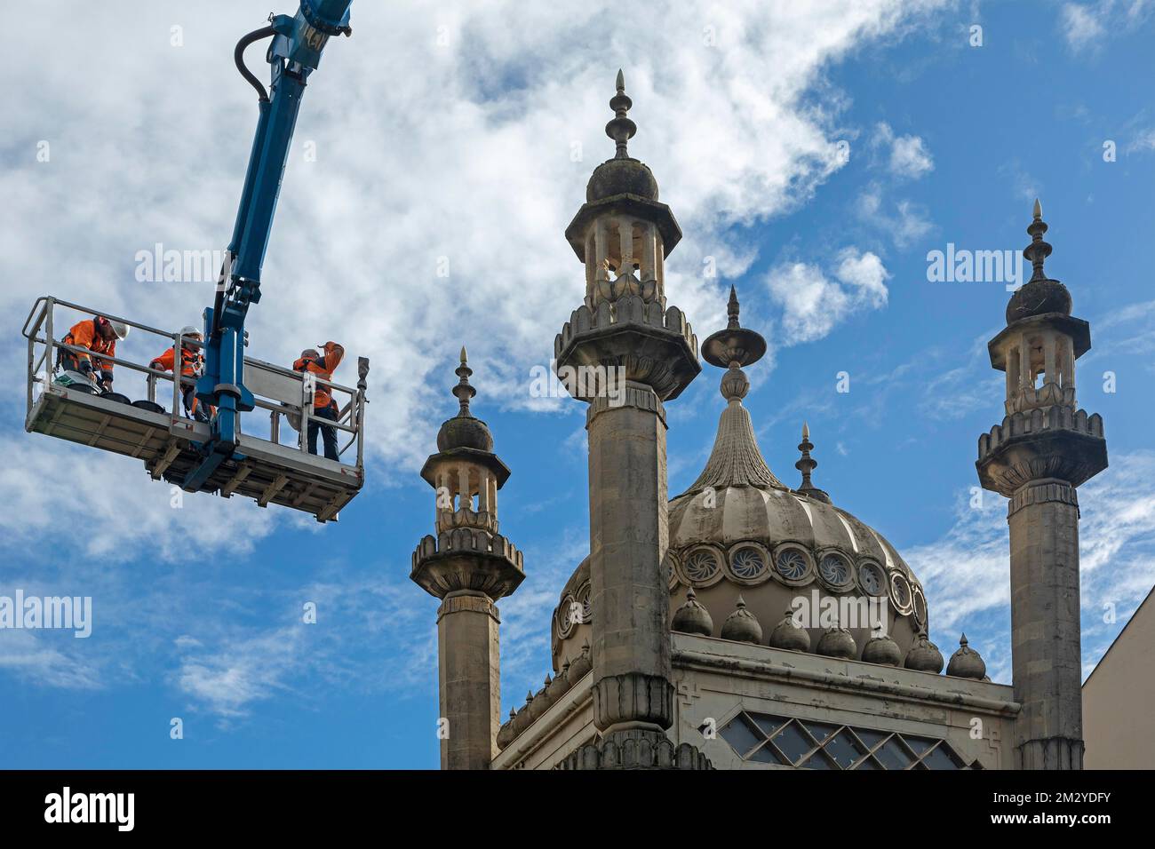 Renovation work in lofty heights, working platform, Royal Pavilion ...