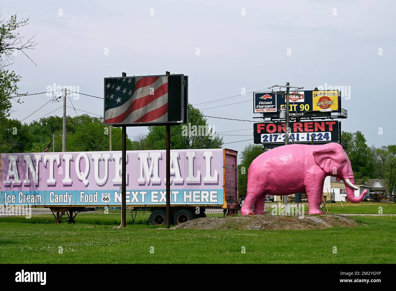 Pink Elephant Antique Mall, Livingston, Illinois, United States of ...