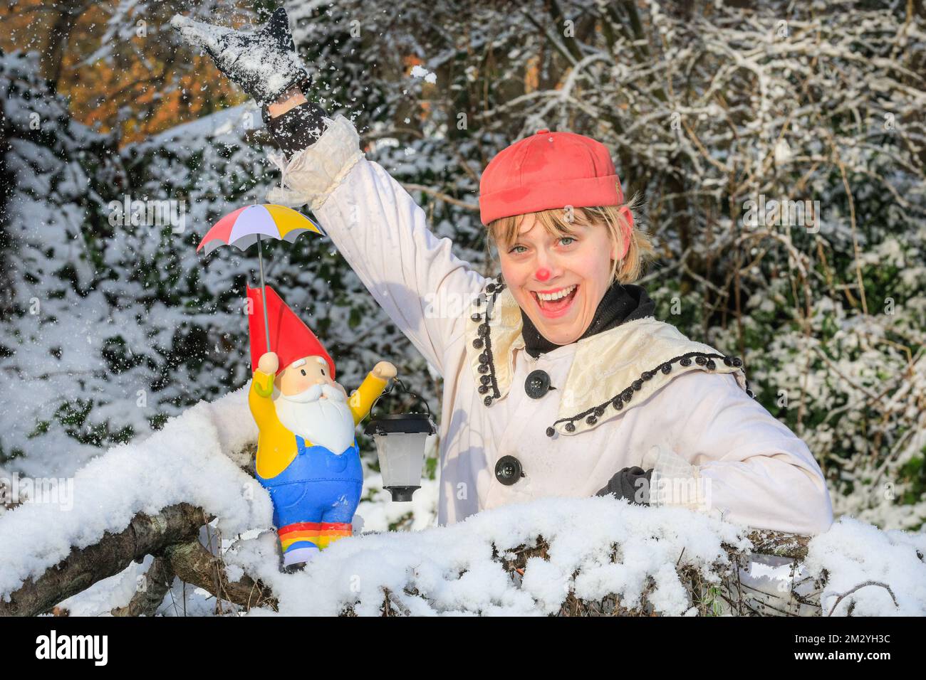 Lewisham London, UK. 14th Dec, 2022. Canadian clown and acrobat Ariella ...
