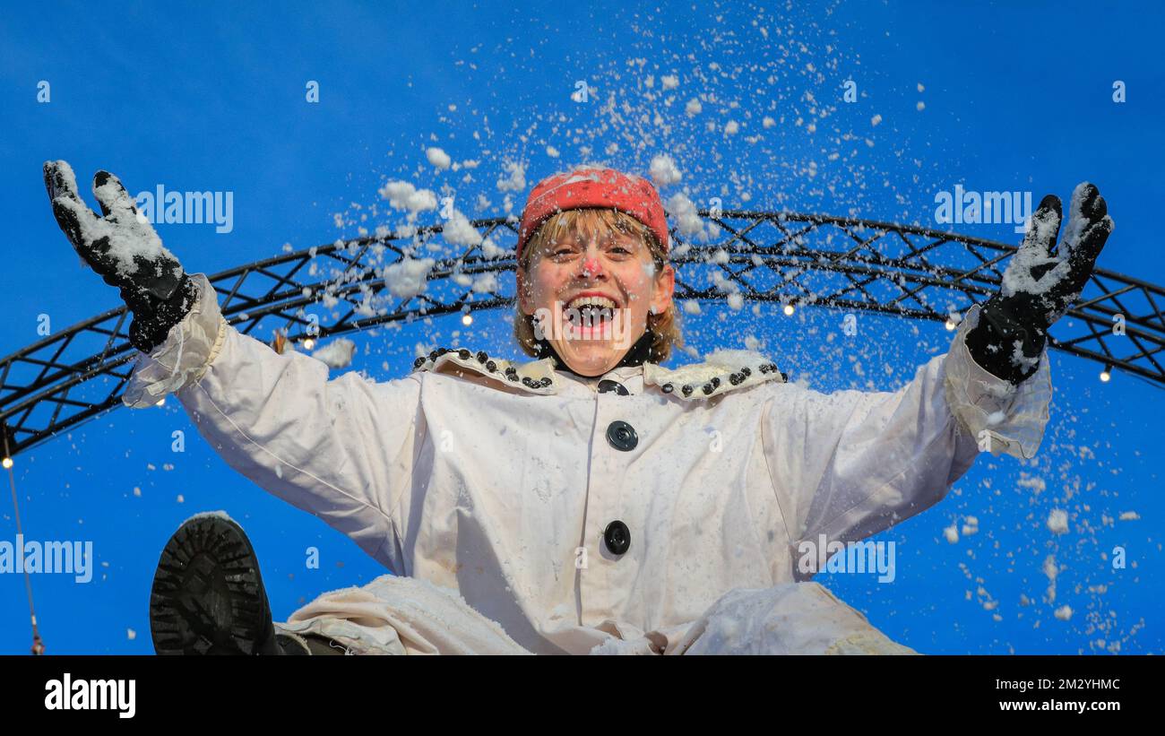 Lewisham London, UK. 14th Dec, 2022. Canadian clown and acrobat Ariella ...