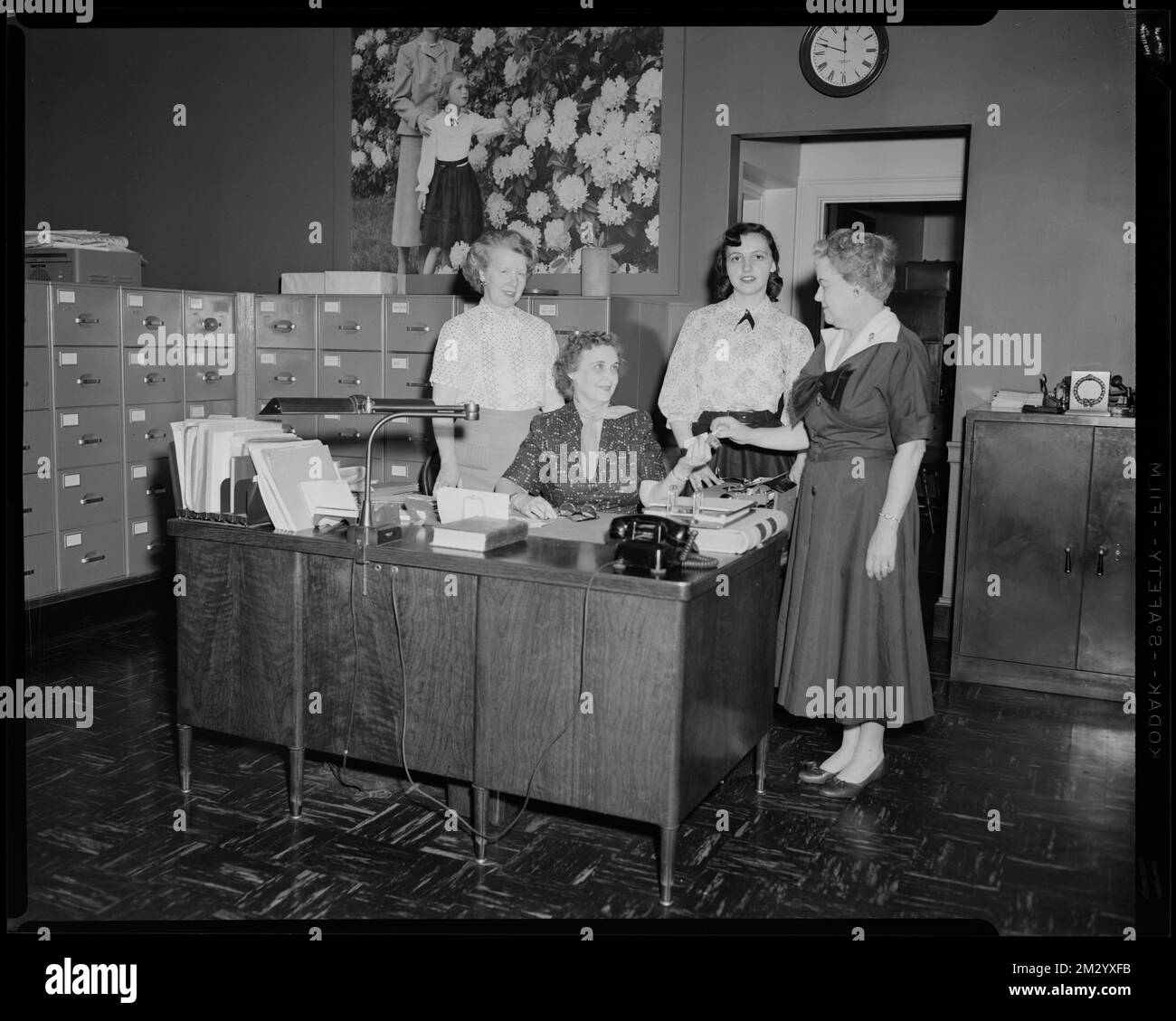 Forest Hill Cemetery employees. Ethel 'Gallie' Galbraith, Davenport ...