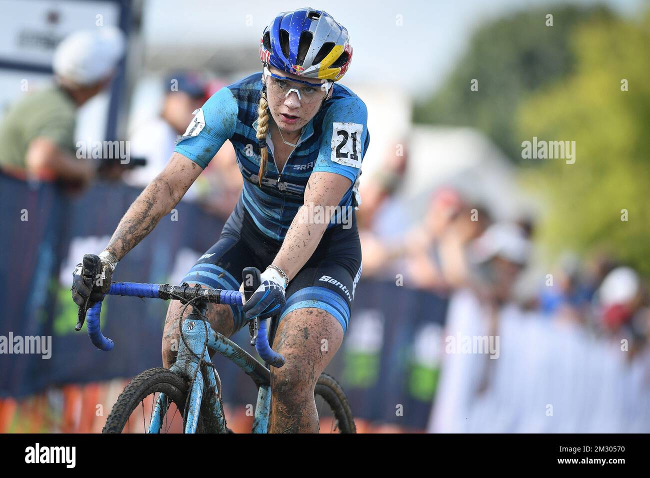 British Evie Richards crosses the finish line at the Jingle Cross UCI ...
