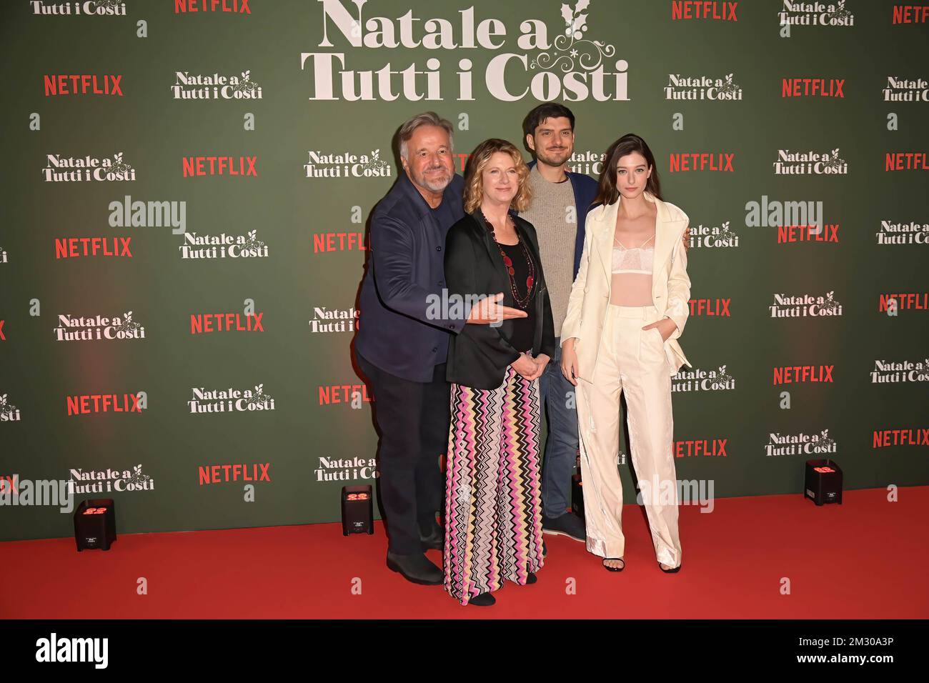 Christian De Sica (l), Angela Finocchiaro (c), Claudio Colica (Back ...