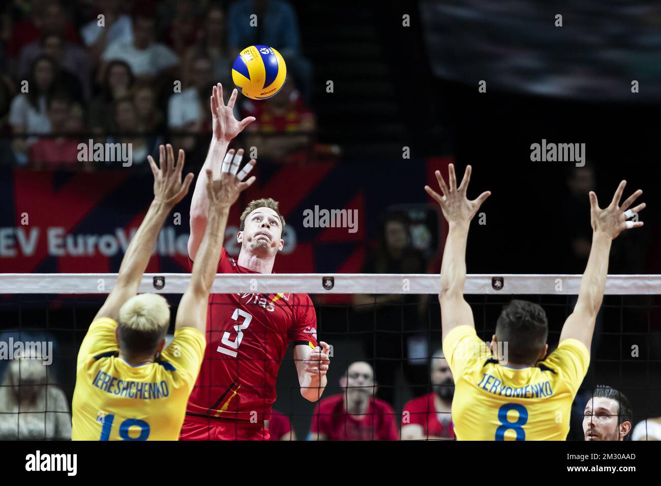 Belgium's Sam Deroo (C) pictured in action during a volleyball game ...