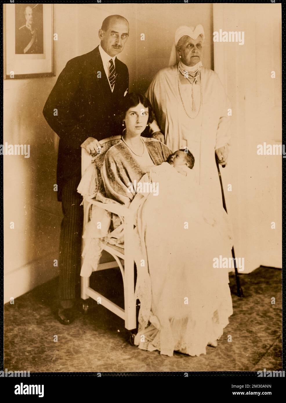 Four generations in the royal Greek family , Princes, Princesses ...