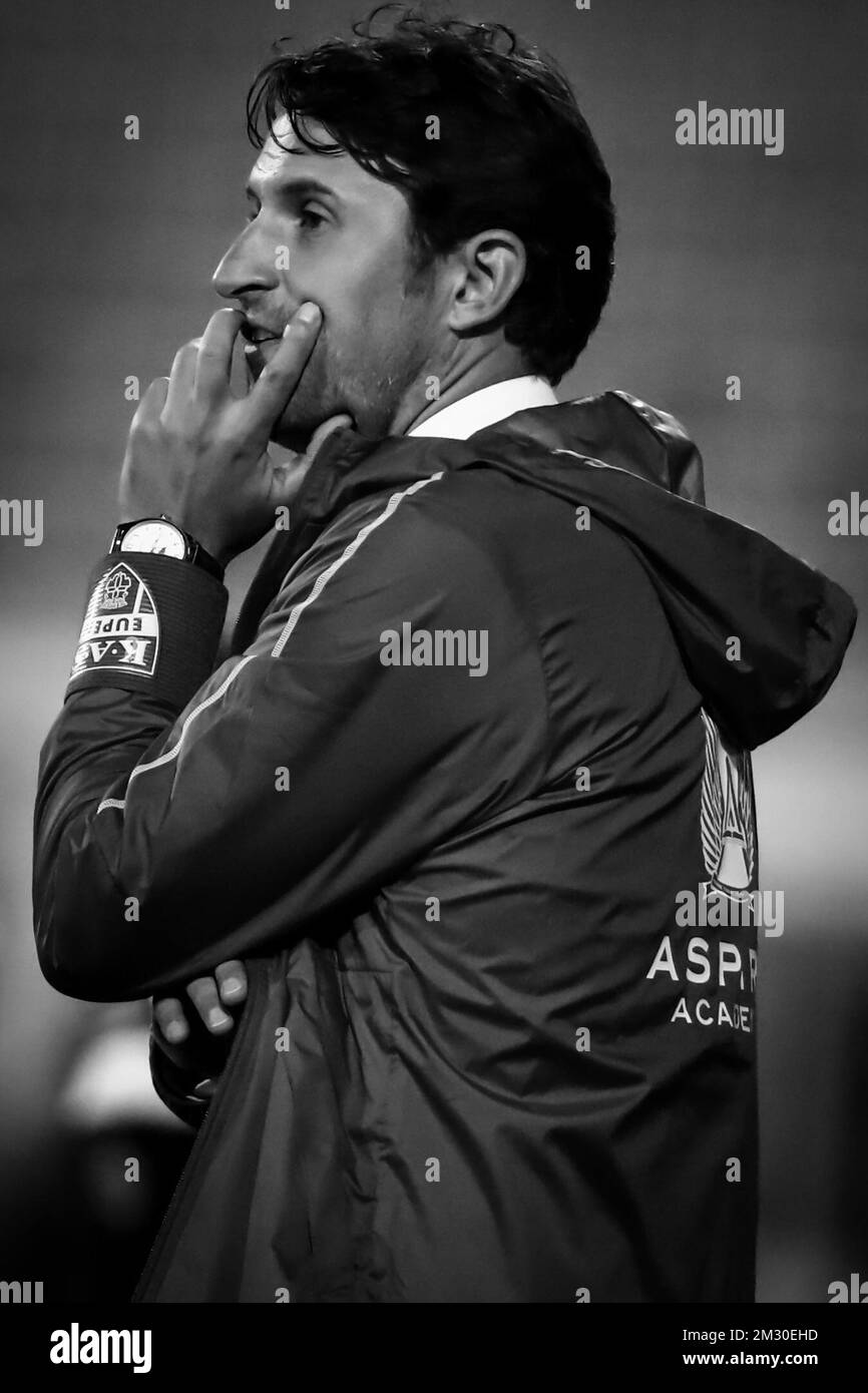 Eupen's head coach Benat San Jose pictured during a soccer game between ...
