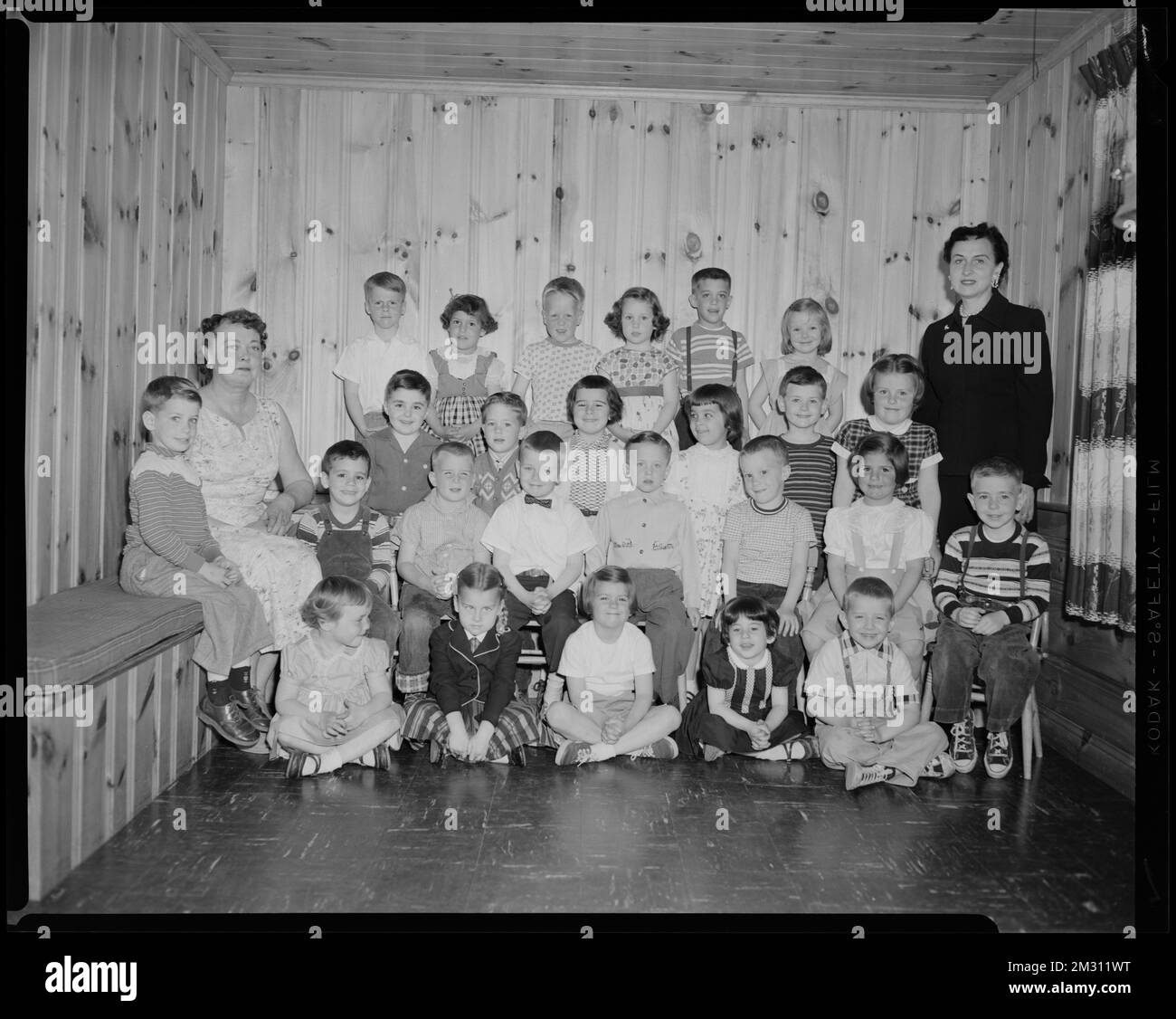 Children warren Black and White Stock Photos & Images - Alamy