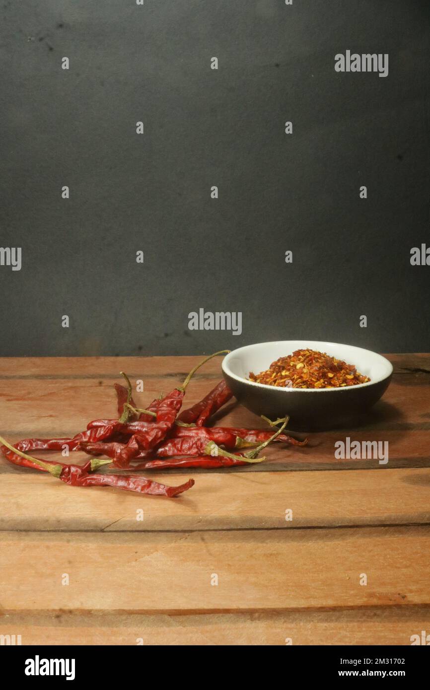 Dry Chilies and chili flake Stock Photo - Alamy