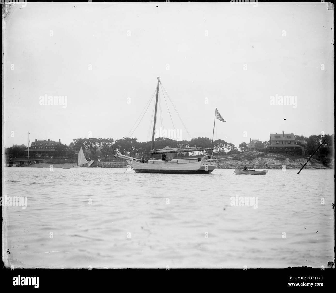 Gaff rigged sloop Black and White Stock Photos & Images - Alamy