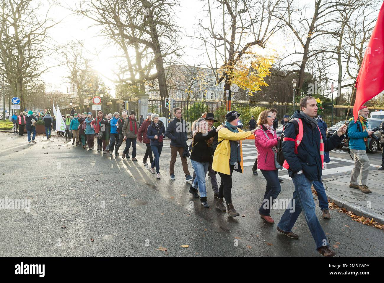 Human chain around parliament hi-res stock photography and images - Alamy