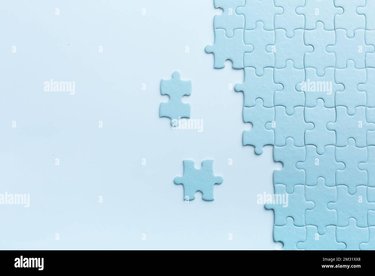 Empty puzzles hi-res stock photography and images - Alamy