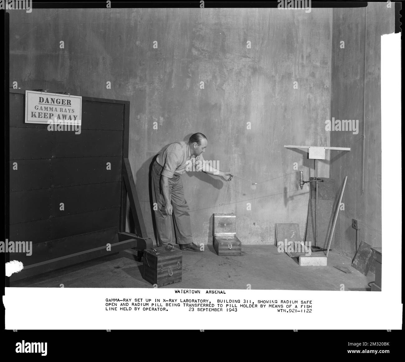 Gamma-ray set up in x-ray laboratory, building 311 , Radiography ...