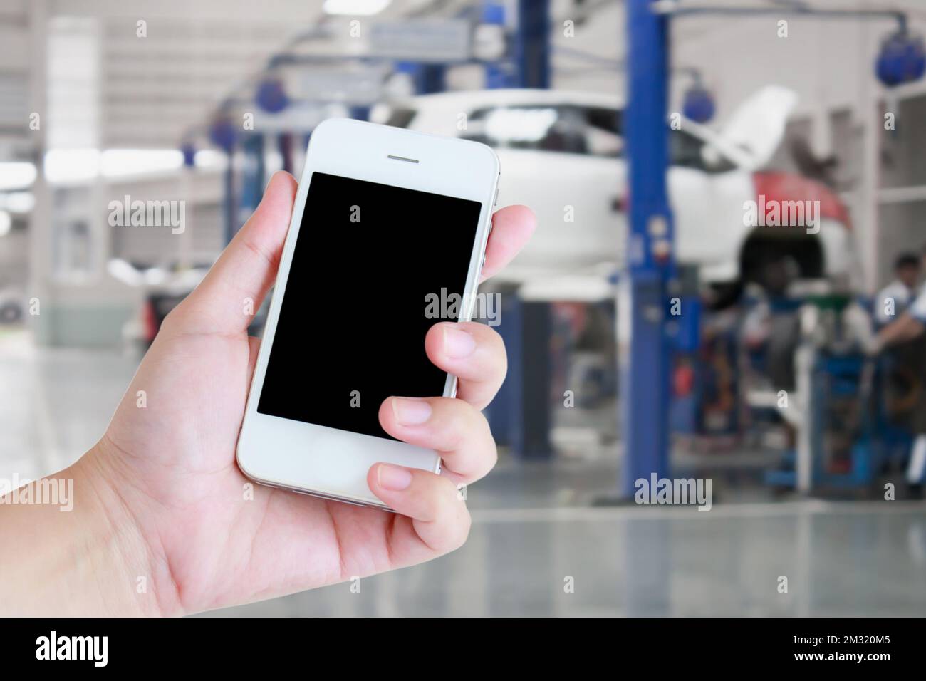 Mobile car mechanic services hi-res stock photography and images - Alamy