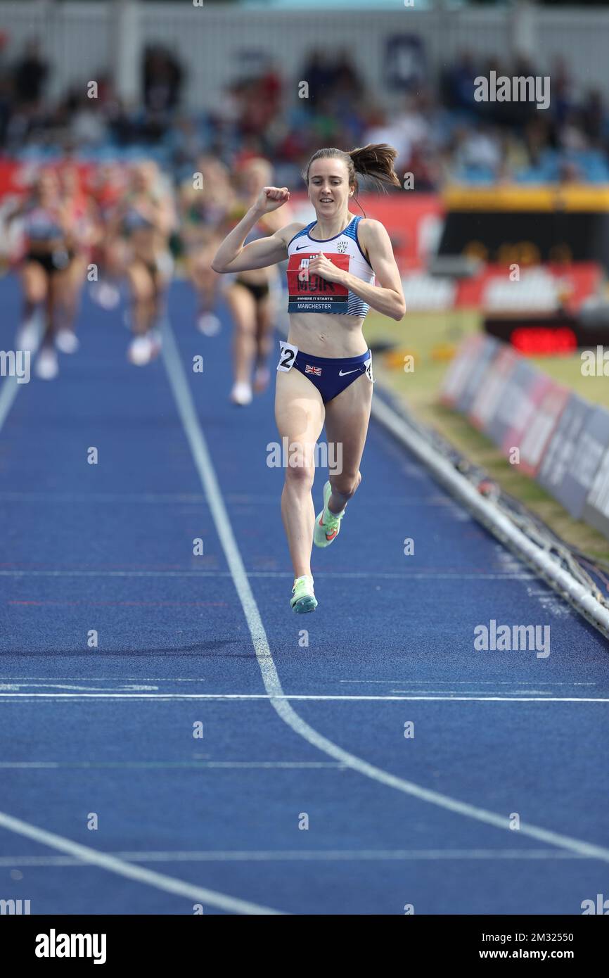 Laura Muir celebrating winning the Müller UK Athletics Championships at ...