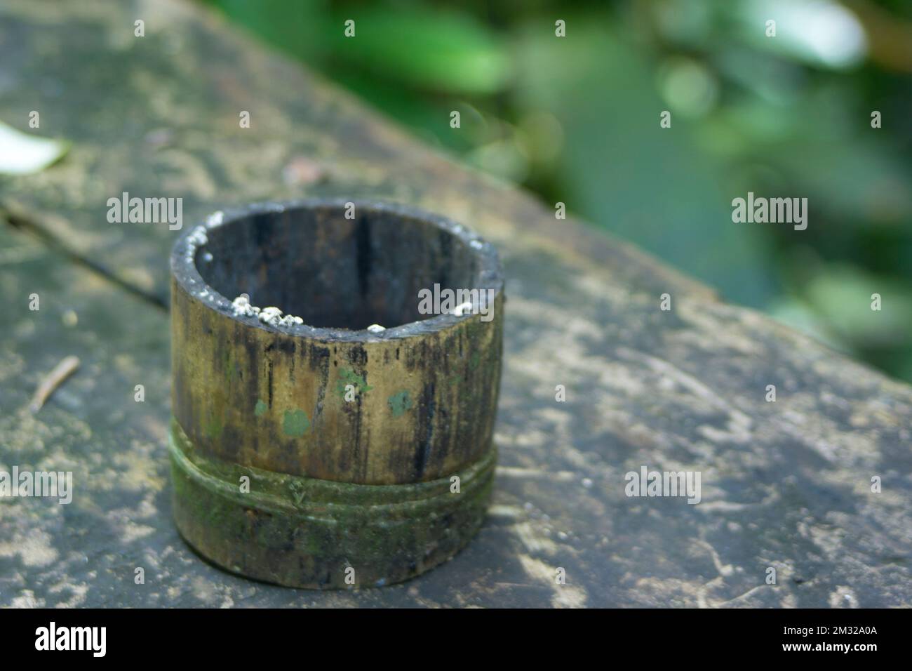 Ashtray ash pot hi-res stock photography and images - Alamy
