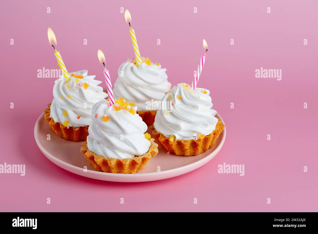 Cupcake candle row hi-res stock photography and images - Alamy