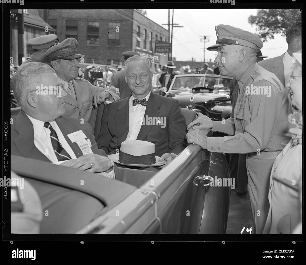 Gen. MacArthur , Armories, Military parades & ceremonies, Military ...