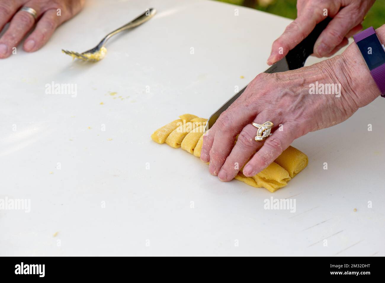 Cutting eggs dinner preparation hi-res stock photography and images - Alamy