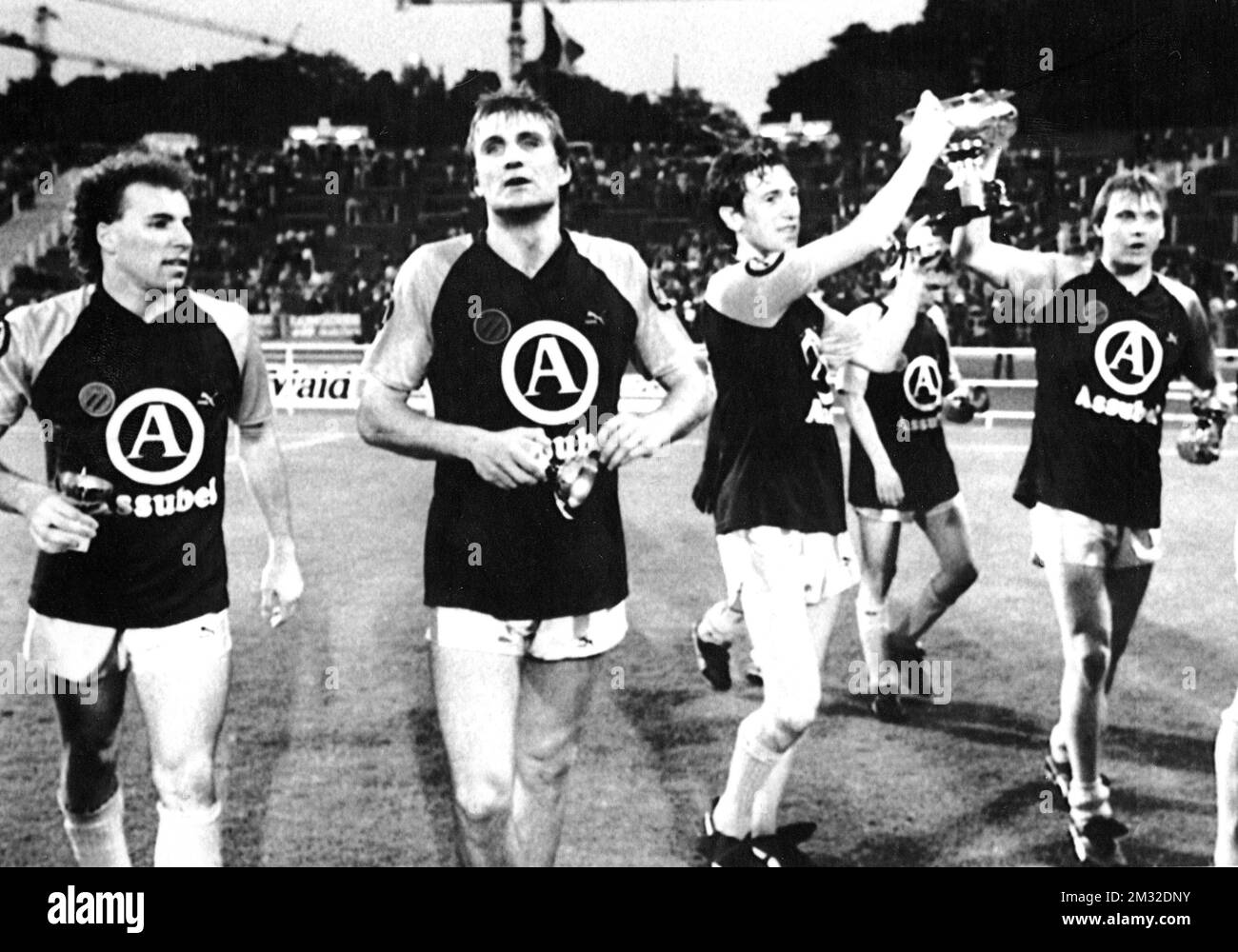 Friday february 21 hi-res stock photography and images - Alamy