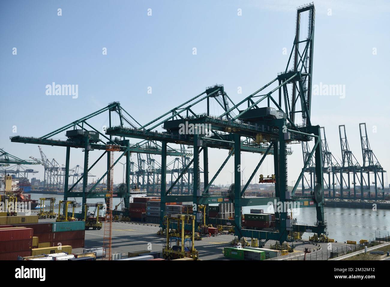 Largest container terminal hi-res stock photography and images - Alamy