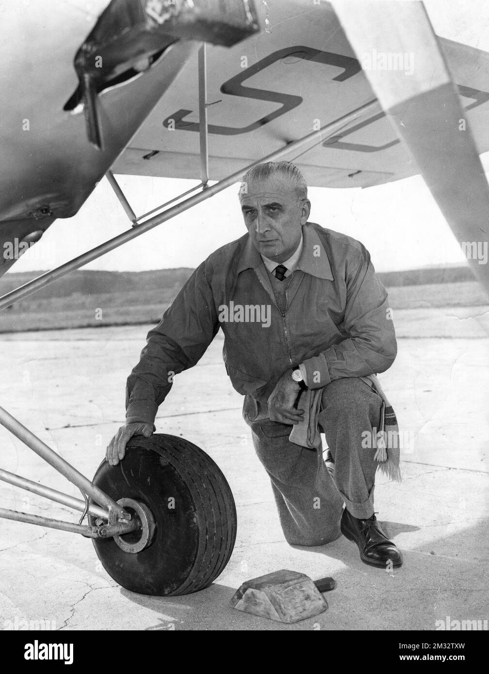 Aeroplani hi-res stock photography and images - Alamy