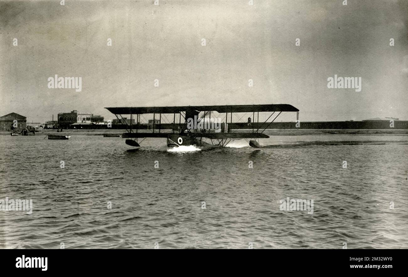 Aeroplani - Macchi M.18, idrobombardiere biplano a scafo centrale ...