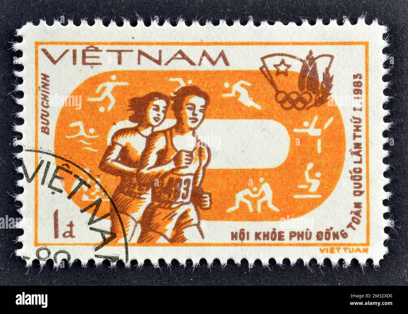 Cancelled postage stamp printed by Vietnam, that shows Running, stadium ...