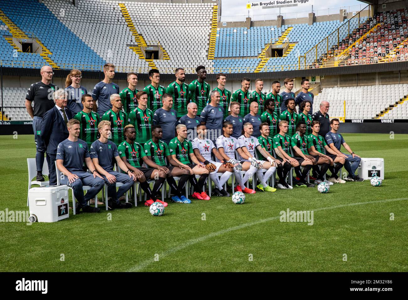 Medial team hi-res stock photography and images - Alamy