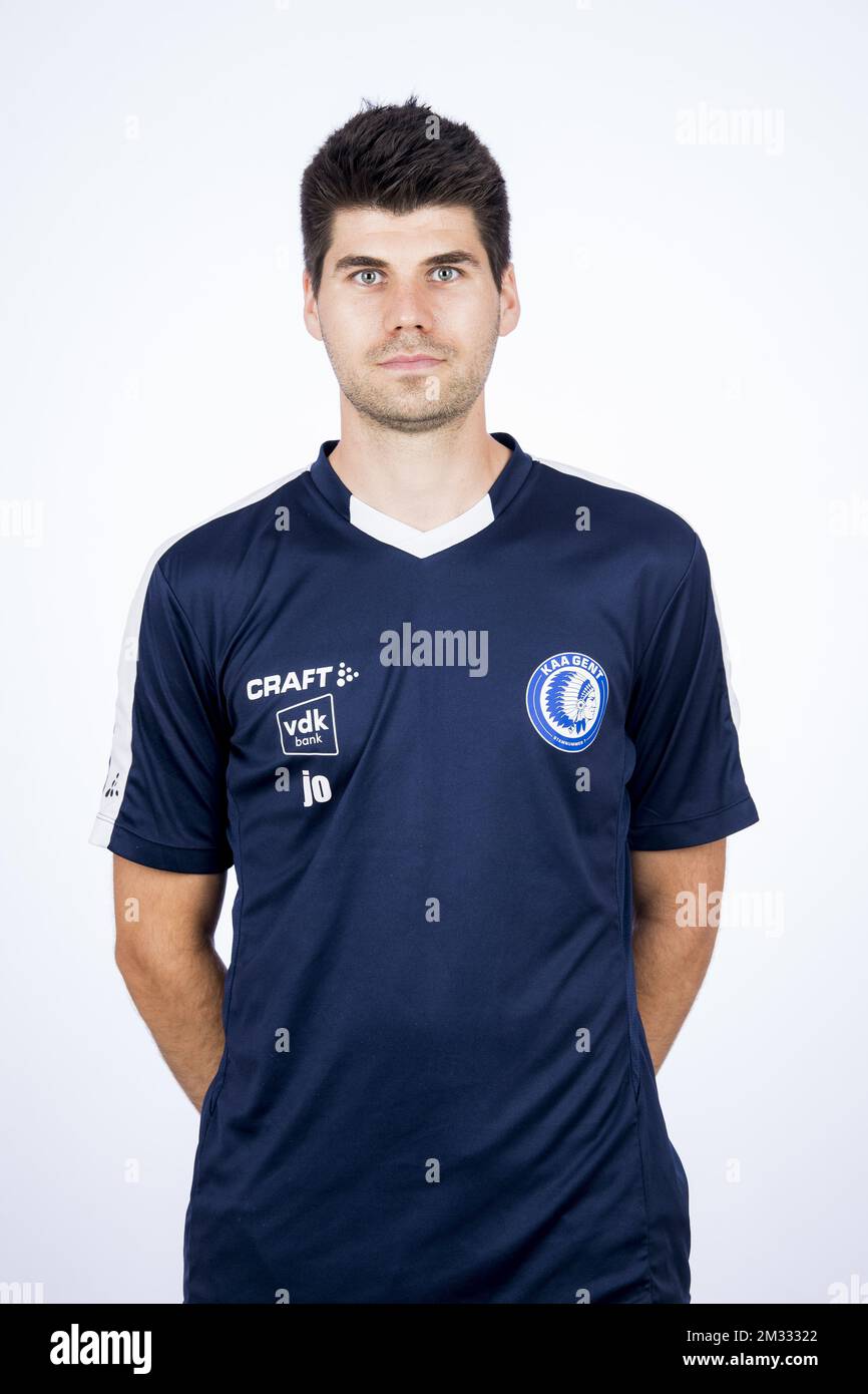 Gent's Joren Bryssinck poses for the photographer, at the 2020-2021 photoshoot of Belgian soccer ...